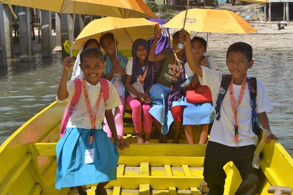 The Yellow Boat of Hope Foundation ensures children in the Philippines ...