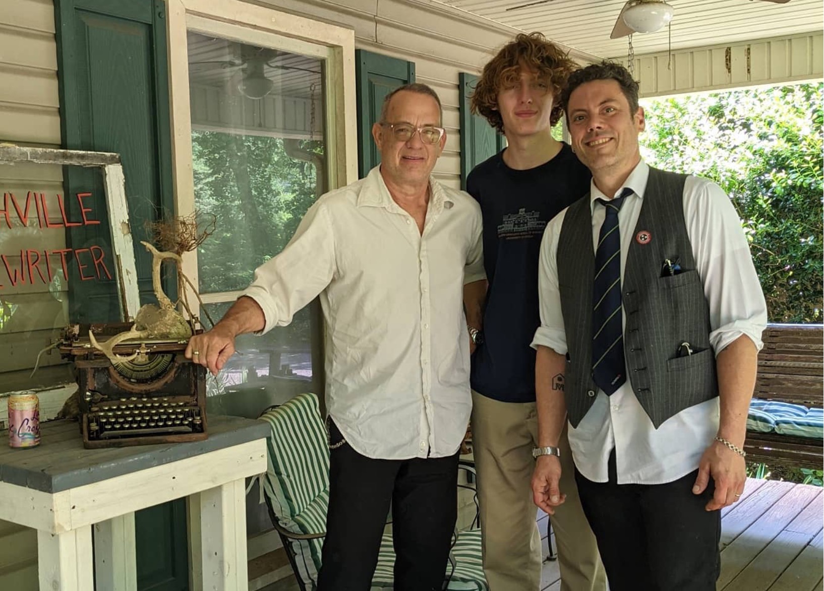 Tom Hanks makes dreams come true for fellow manual typewriter ...