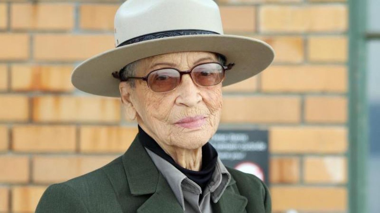 Conoce la increíble historia de vida de esta guardabosques de 98 años ...