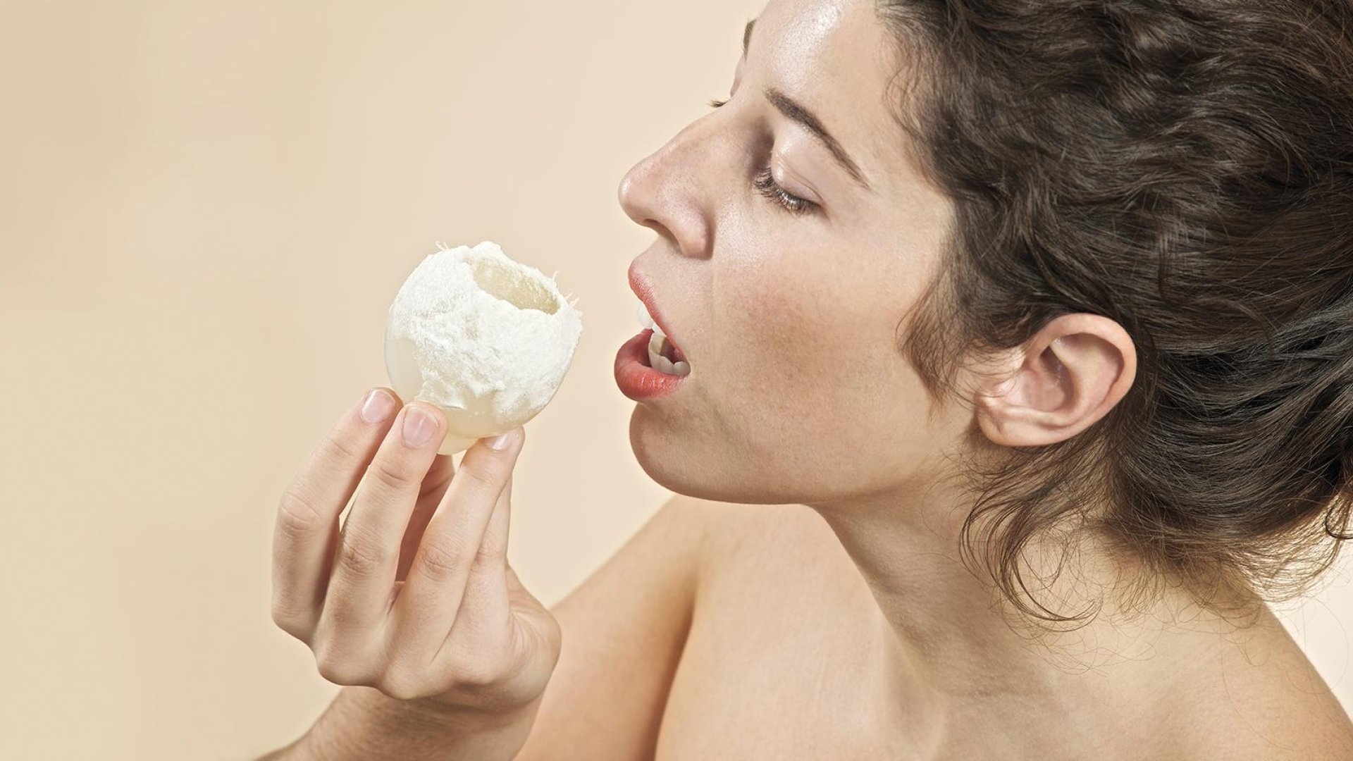 Plastic-eating mushrooms: Growing food on toxic waste - BrightVibes