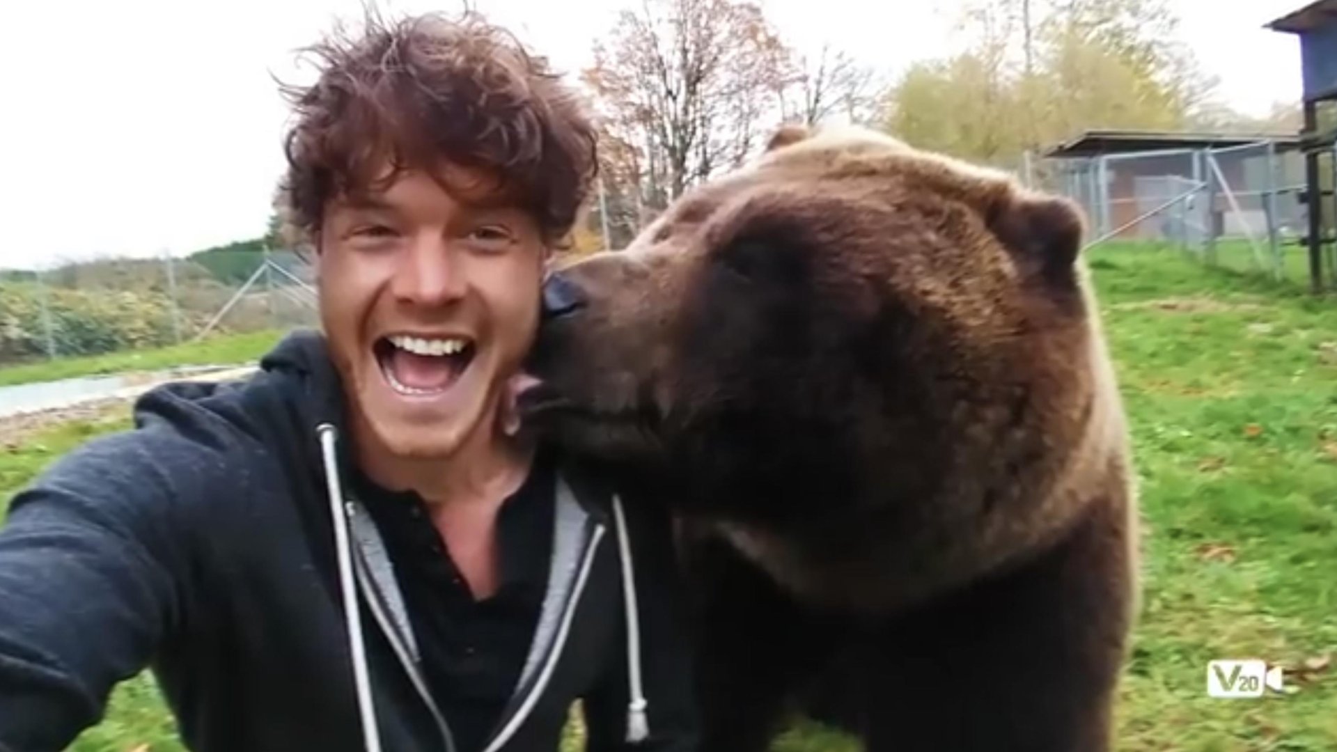 Meet the photographer who takes the world’s best animal selfies ...