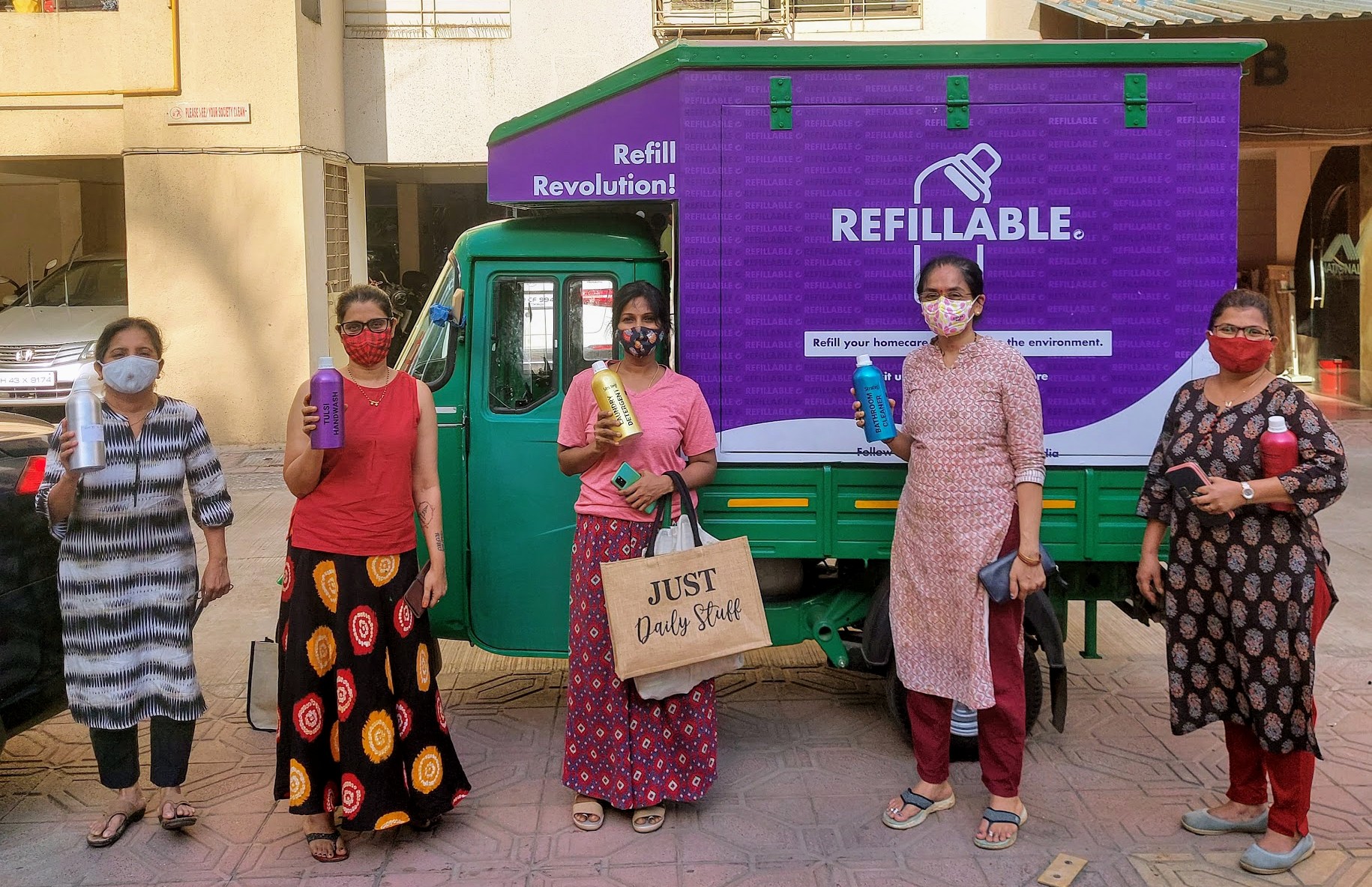 Mobile Refill Stations Help Mumbai's Citizens Go Zero-Waste - BrightVibes
