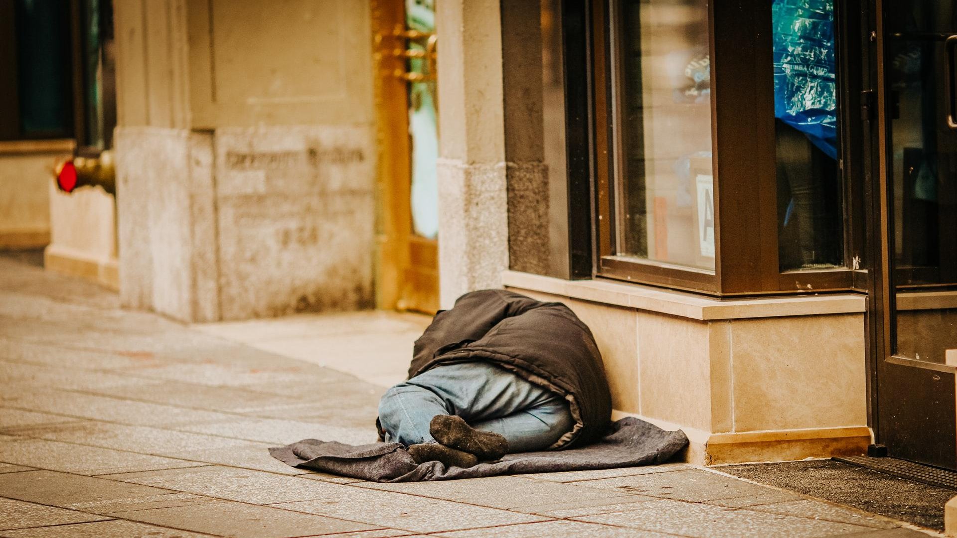 Amsterdam hotels provide rooms to homeless people for 3-6 months with ...