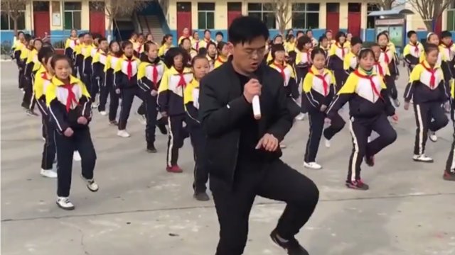 Chinese school principal shuffle dances with students during break ...