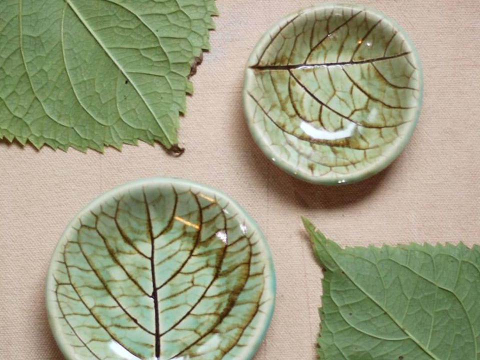 Inspired by nature, these artists use real leaves to create unique ...