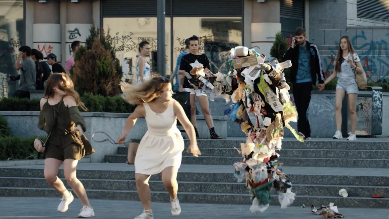 When junk comes alive: the scariest anti-littering campaign ever ...