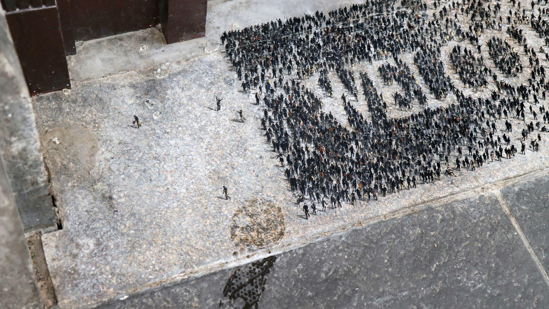Spanish artist ‘Pejac’ uses the streets as his canvas… literally ...