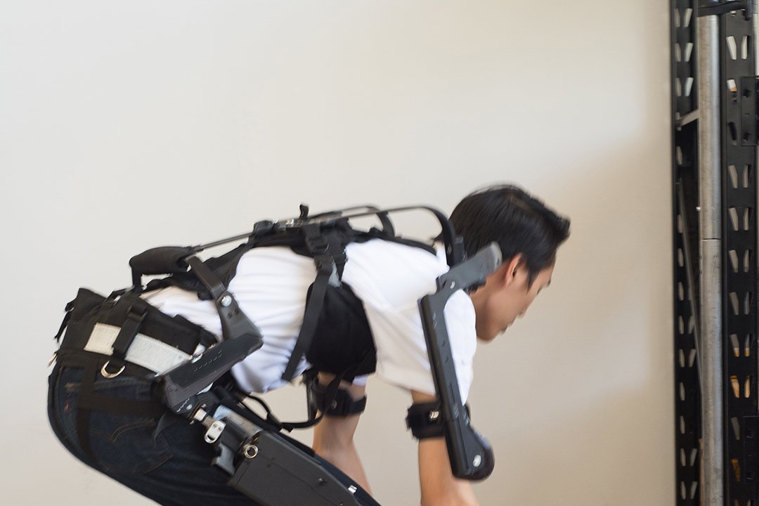 'Robot suit' allows disabled people to walk and gives workers ...