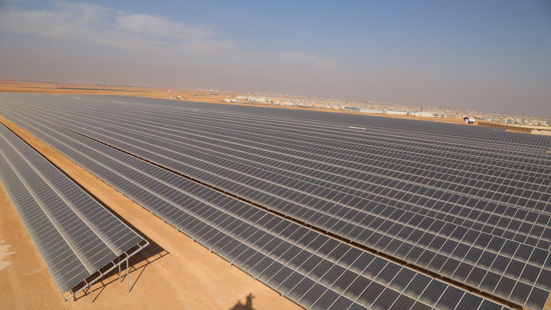 Jordan is building world's largest solar plant for a refugee settlement ...