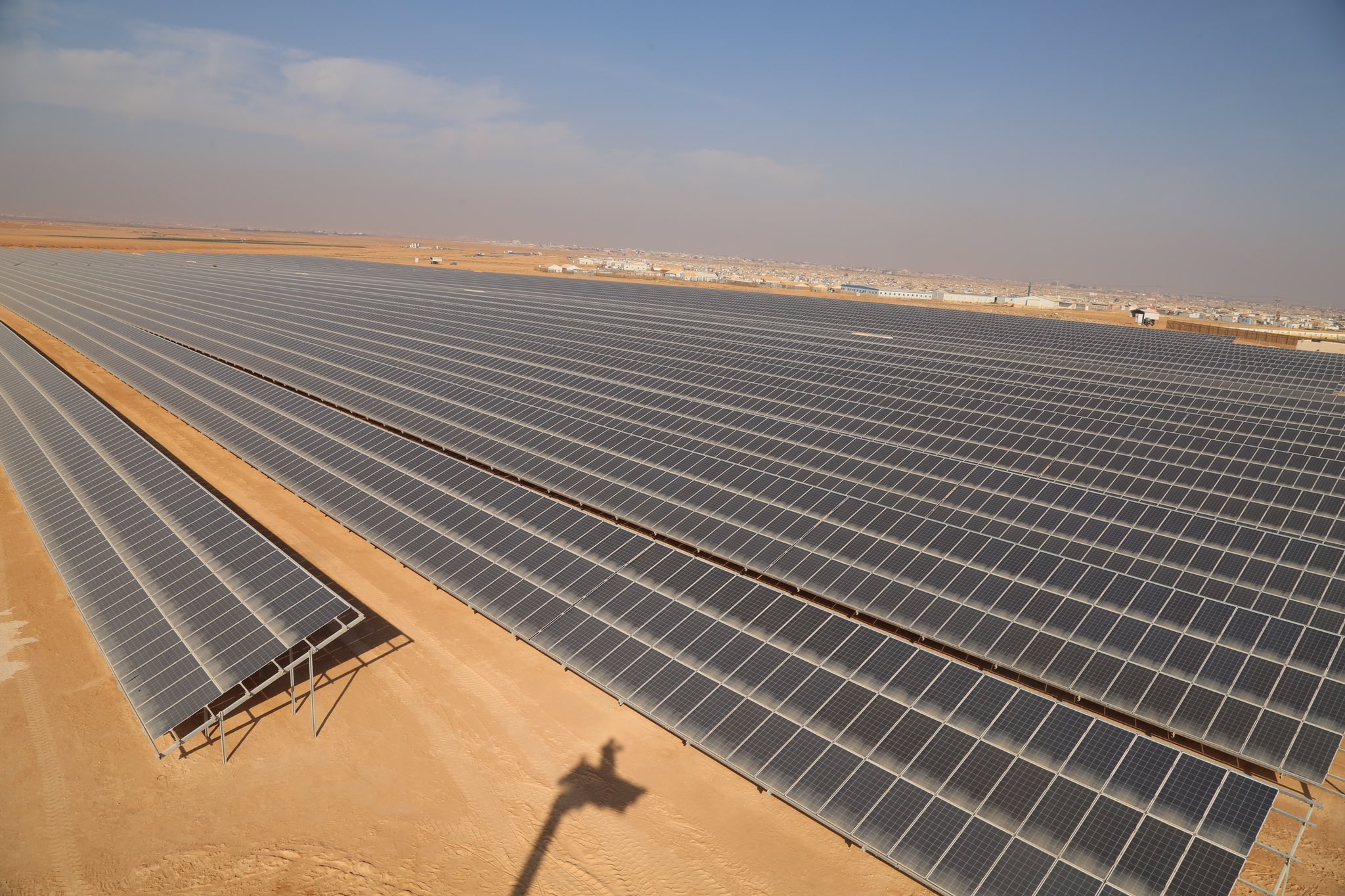 Jordan is building world's largest solar plant for a refugee settlement ...